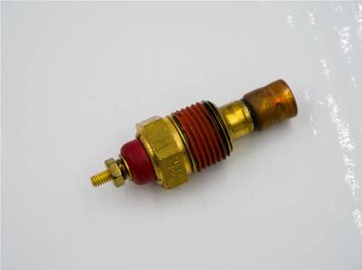 Hydraulic temperature sensor John Deere | Cuoq Forest Diffusion